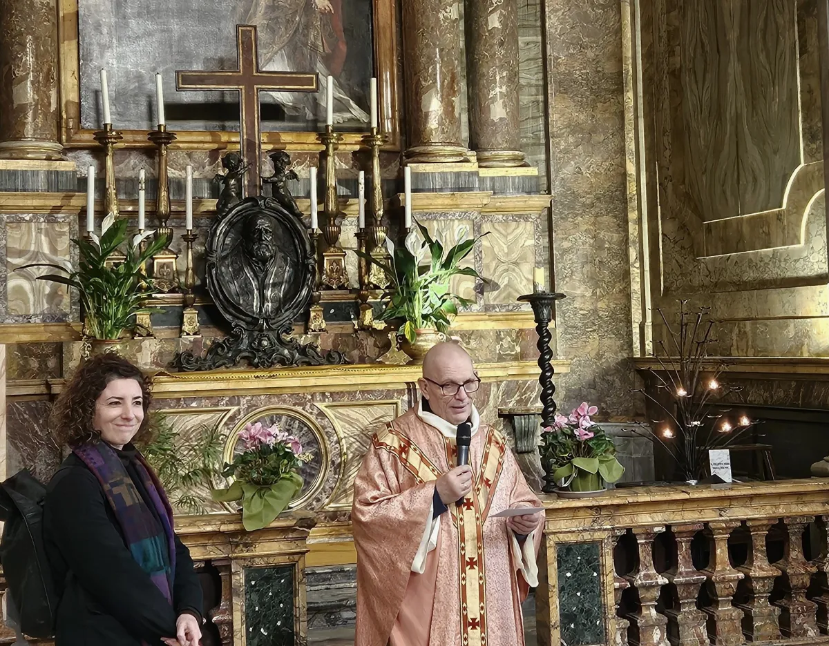 La croce di san Filippo Neri restaurata è tornata nella basilica de ...